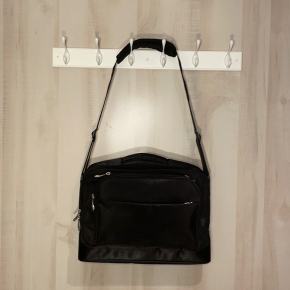 Kensington | Bags | Kensington Computerlaptop Carrying Travel Case ...